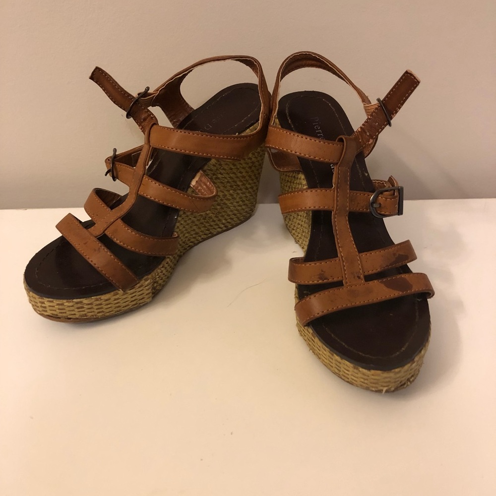 Brown Wicker Wedges - Gem